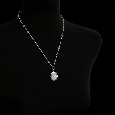SPRING GEMSTONE 2026 Small Oval Moonstone Pendant – Rapt In Maille